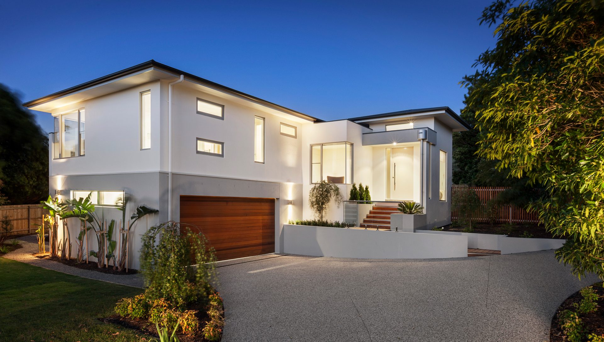 New double-glazed corner windows: where sleek style meets thermal ...